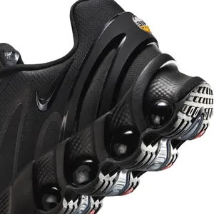 Nike Air Max Dn8 Athletic Sneakers