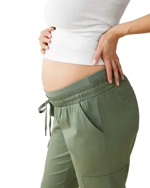 INGRID & ISABEL Maternity Cargo Pants