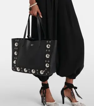 Valentino Garavani Nellcôte Medium Studded Leather Shopper - Black