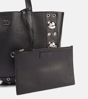 Valentino Garavani Nellcôte Medium Studded Leather Shopper - Black
