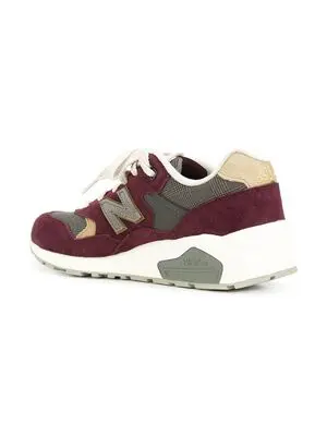 NEW BALANCE Panelled Sneakers - Red