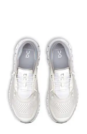 On Cloudcoast Sneaker - White/glacier