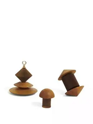 BY GABS Pião Sculpture