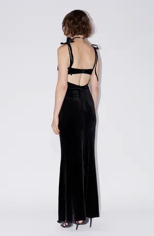 SAEMDI Open Back Velvet Maxi Dress