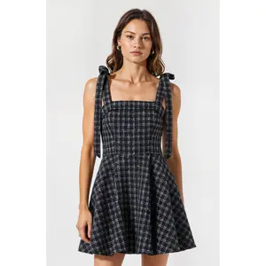 Modenaire Square Neck Day Dresses