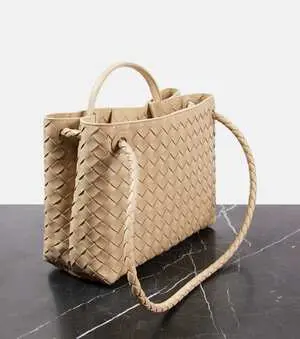 Bottega Veneta Andiamo Intrecciato Medium Leather Tote Bag - Beige