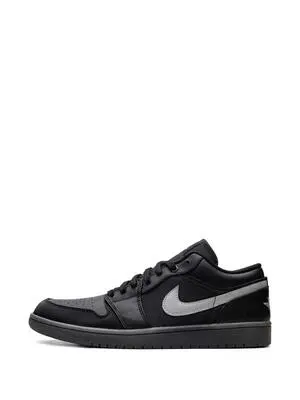 JORDAN 1 Low Sneakers - Black