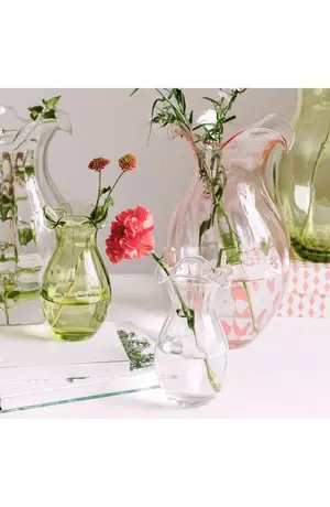 VIETRI Hibiscus Fluted Glass Vase - Pink