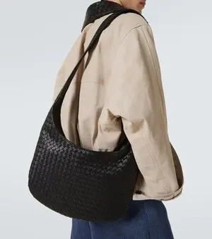 Bottega Veneta Intrecciato Leather Messenger Bag - Black