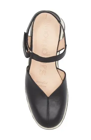 WONDERS Samara Platform Wedge Pumps - Sauvage Black