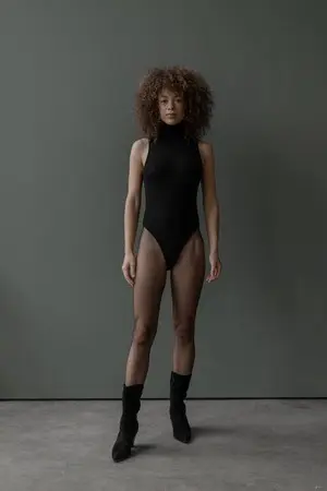 SSKEIN T Neck Bodysuit