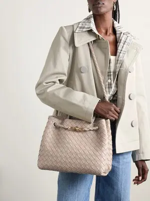 Bottega Veneta Andiamo Medium Intrecciato Leather Tote - Neutrals