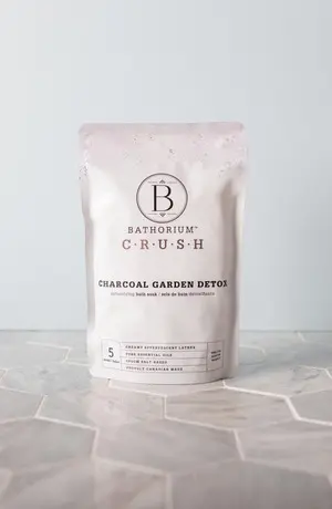 BATHORIUM Charcoal Garden Detox Crush Bath Soak
