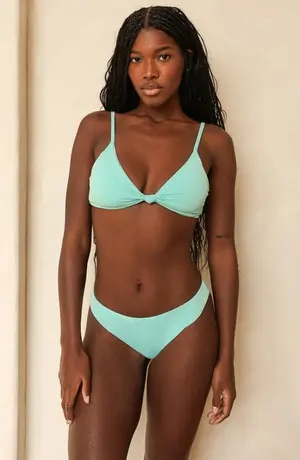 DIPPIN DAISY'S Dippin Daisys Zen Knotted Triangle Bikini Top Aqua
