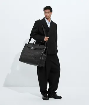Bottega Veneta Large Andiamo Voyager - Black