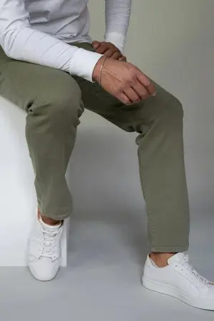 PETER MANNING NYC Travel Jeans Standard Fit - Olive