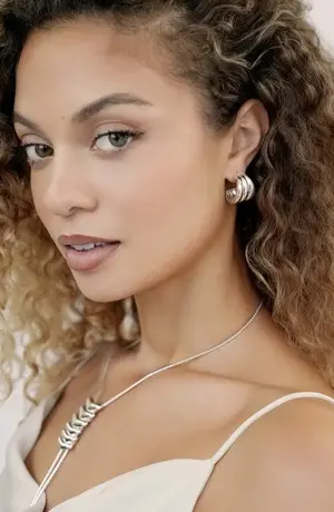 Ettika Rooted Vines Medium Hoop Earrings - Silver