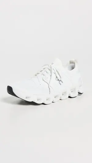 On Cloudswift 4 Sneakers - White