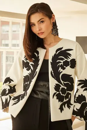 Natori Felt Embroidered Crop Jacket - White