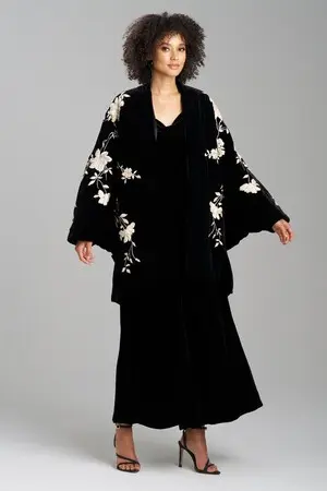 Women's Floral Embroidered Velvet Coats
