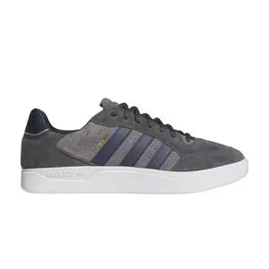 Adidas Tyshawn Low Sneakers