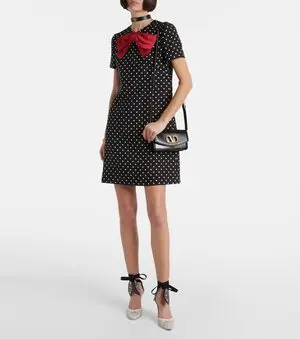 Valentino Garavani Small Leather Clutch - Black
