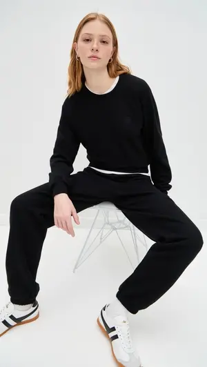 Eterne Shrunken Raglan Fleece Sweatshirt - Black