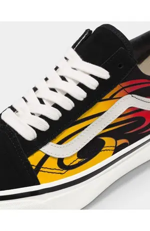 VANS Old Skool Low Top Sneaker - Y2k Flame Black/ White