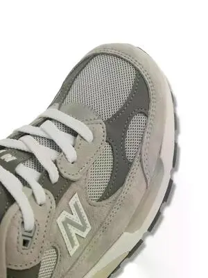 NEW BALANCE 992 Low Top Sneakers - Neutrals
