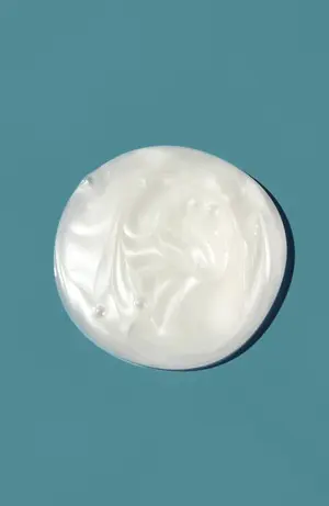 HOURS HAIRCARE The Daily Moisturizing Shampoo - 32 Oz