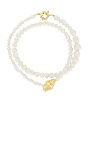Timeless Pearly Shelly Necklace - White
