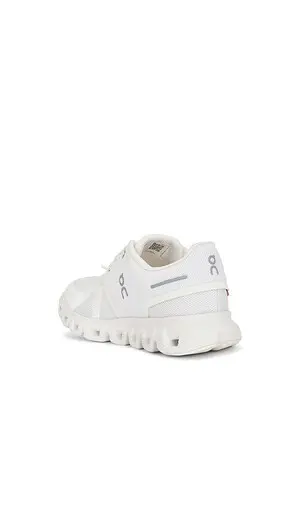 On Sneaker - White