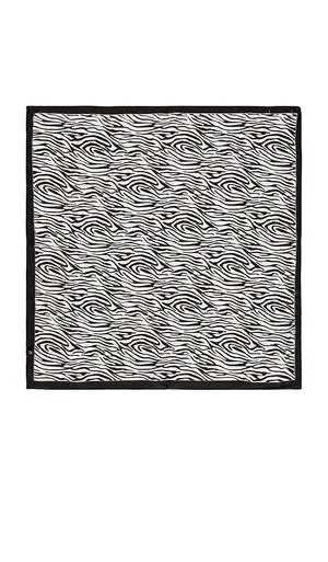 PETIT MOMENTS Scarf In Black,white