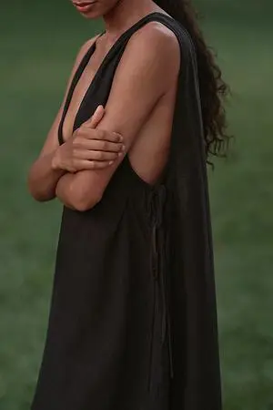 CELANDINE Plunge-neck Linen Blend Maxi Dress