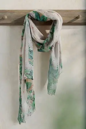 ELIZABETH GILLETT Garden Frame Scarf - Green Pattern
