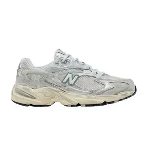 NEW BALANCE 725v1 Sneakers - Silver