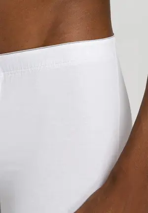Hanro Cotton Superior Long Leg Boxer Brief - White