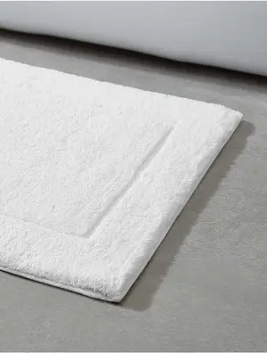 Calvin Klein Essence Solid Runner Bath Rug