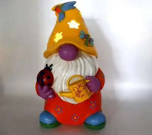 TEMP-TATIONS Outdoors 12' Solar Garden Gnome