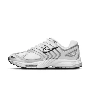 Nike Pegasus 2005 Athletic Sneakers
