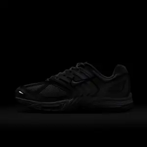 Nike Pegasus 2005 Athletic Sneakers