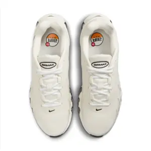 Nike Air Max Dn Sneakers - White