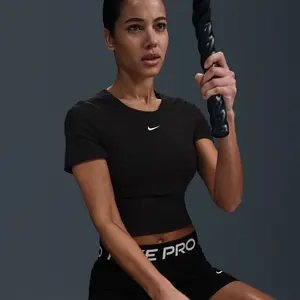 Nike Pro Dri-fit Short-sleeve Cropped Jacquard Top