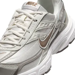 Nike Initiator Shoes