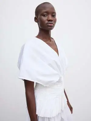 HOUSE OF DAGMAR Poplin V-neck Top - White