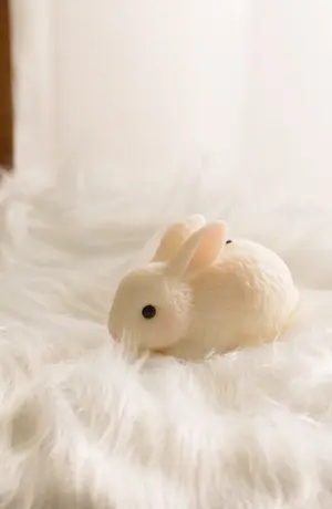 SOUTHLAKE GIFTS Blushing Bunny Candle - Lying Down
