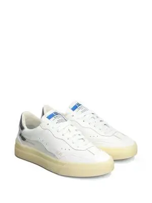 STKN Venus Sneakers