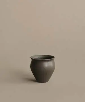 RACHEL CARTER CERAMICS Classic Vessel - Charcoal