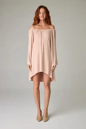 EAVOLU Peyto Off-shoulder Tunic/dress - Rose Quartz