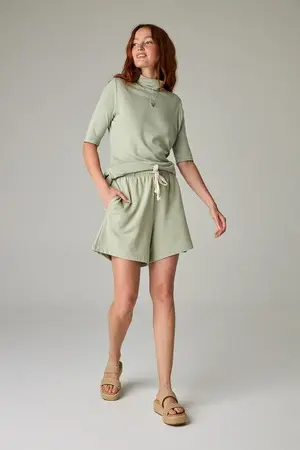 EAVOLU Acadia Aspen Eco-luxe Rib Short-sleeve Top - Fern
